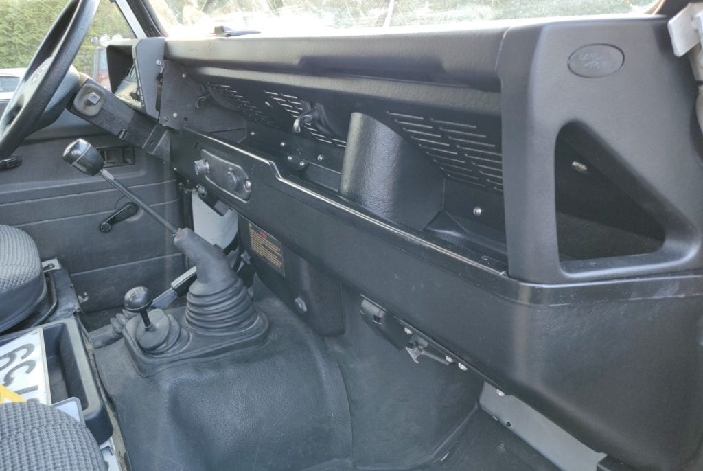 Inspiration: Land Rover Defender Dash Examples - Bishop+Rook Heritage ...