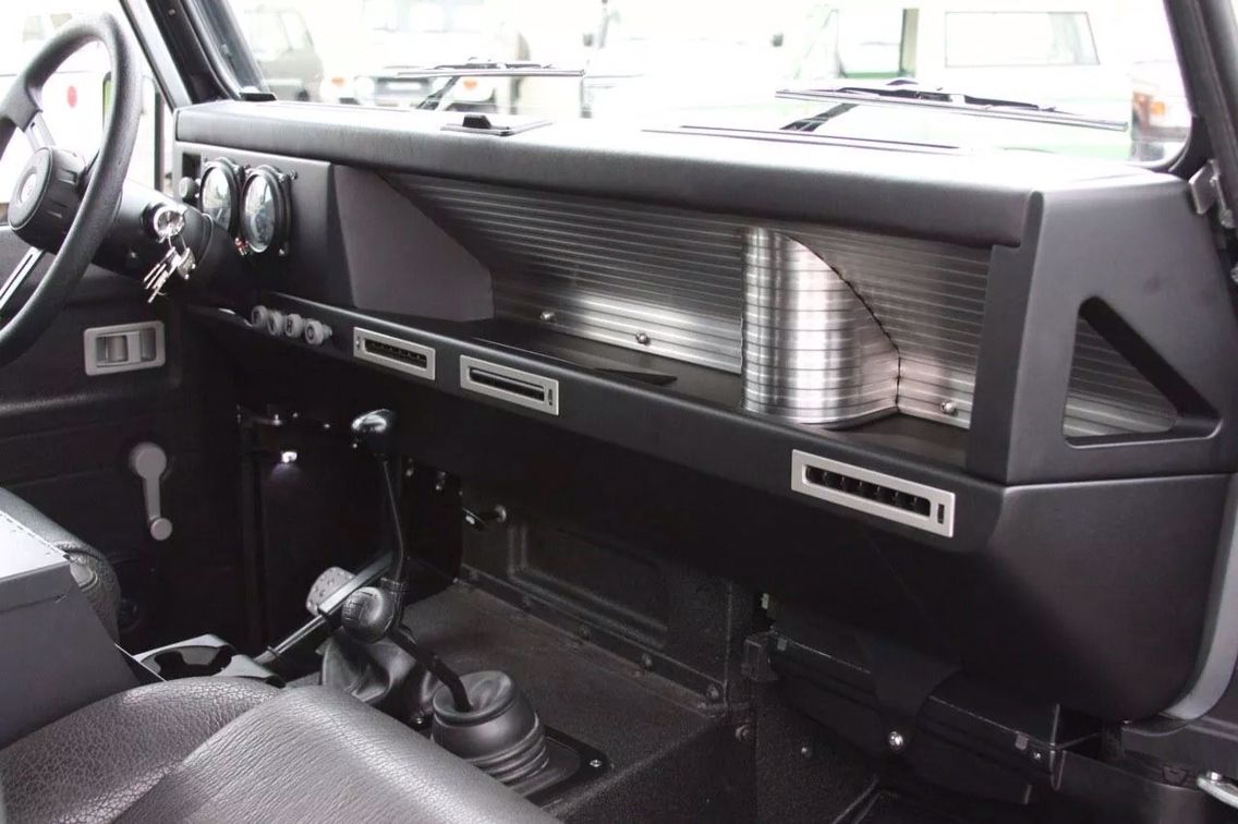Inspiration: Land Rover Defender Dash Examples - Bishop+Rook Heritage ...