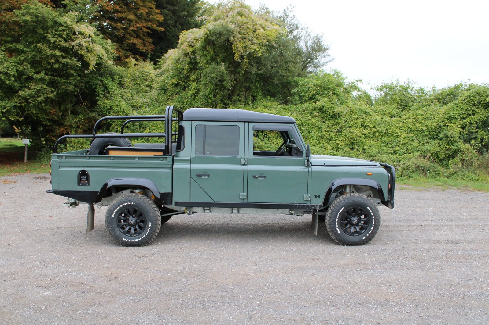 Oxford - Land Rover Defender 130 Crew Cab - Gallery - Bishop+Rook ...