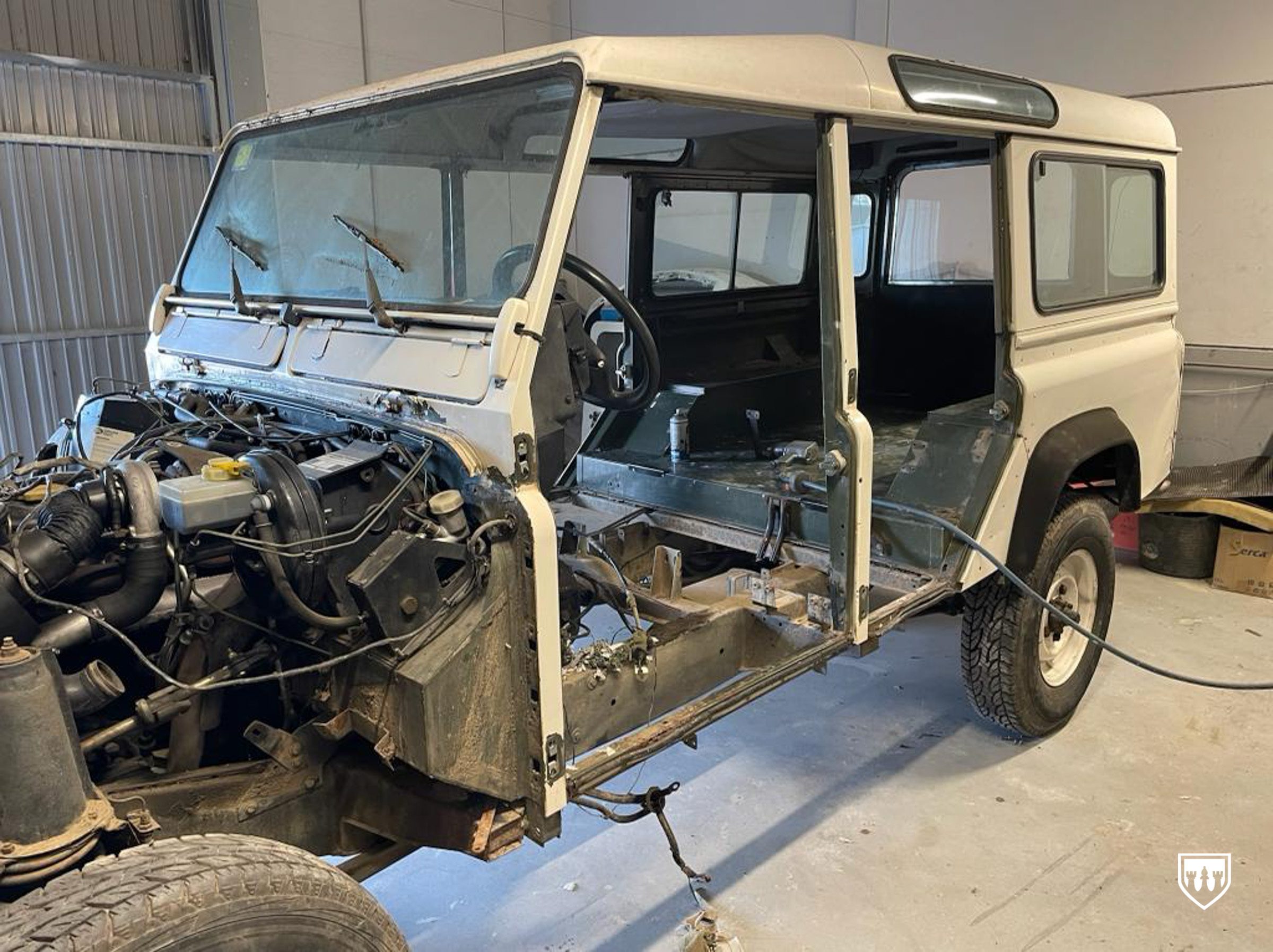 Bahama Gold Defender 110 - Disassembly - Bishop+Rook Heritage Defenders