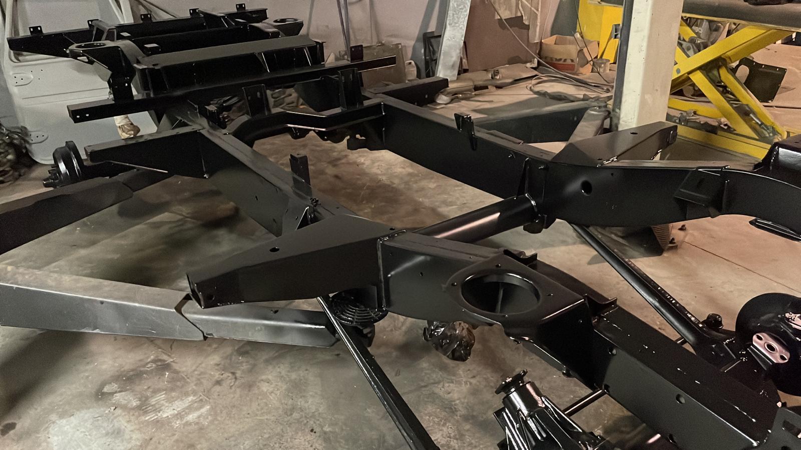 Bahama Gold Defender 110 - Paint + Body - Bishop+Rook Heritage Defenders