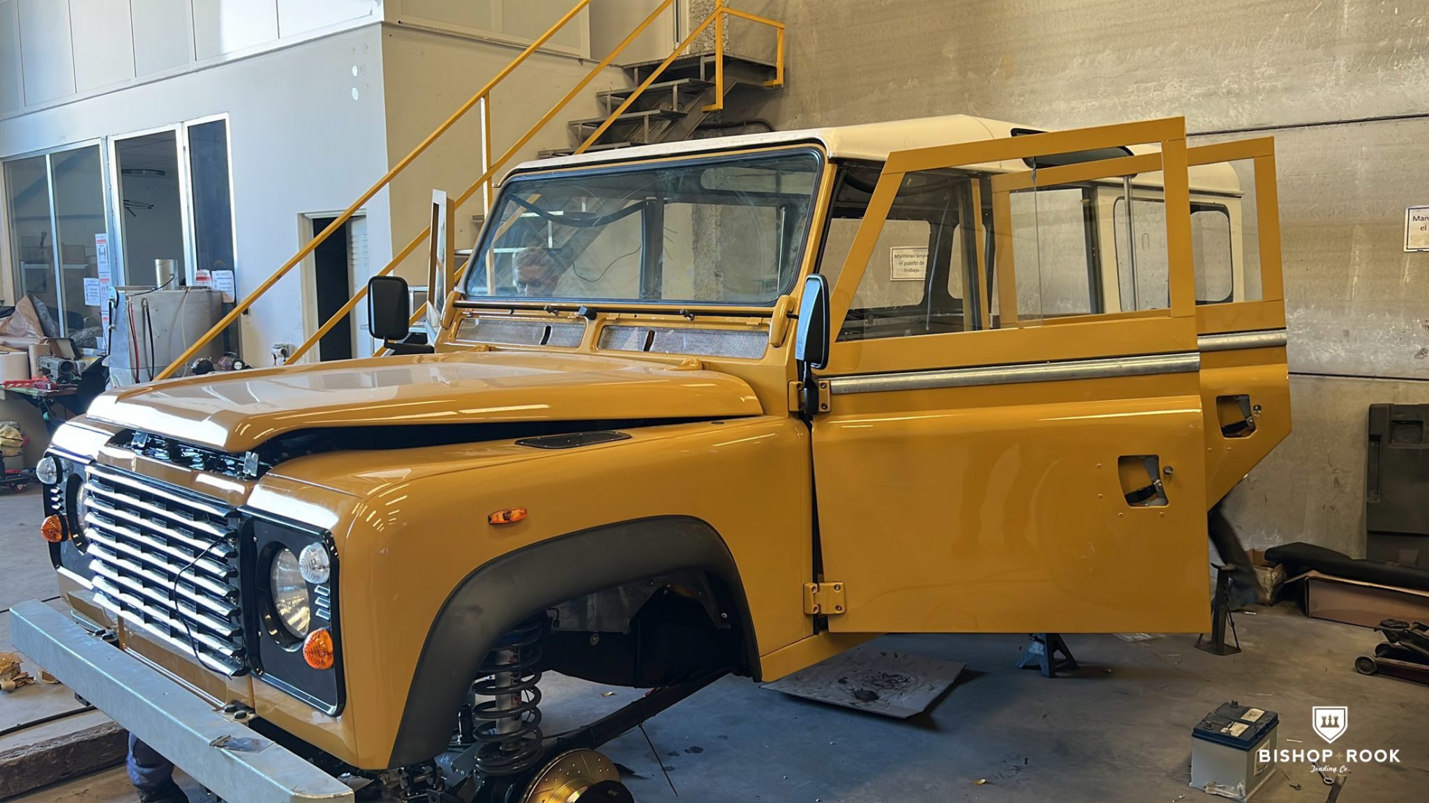 Bahama Gold Defender 110 – Re-Assembly - Bishop+Rook Heritage Defenders