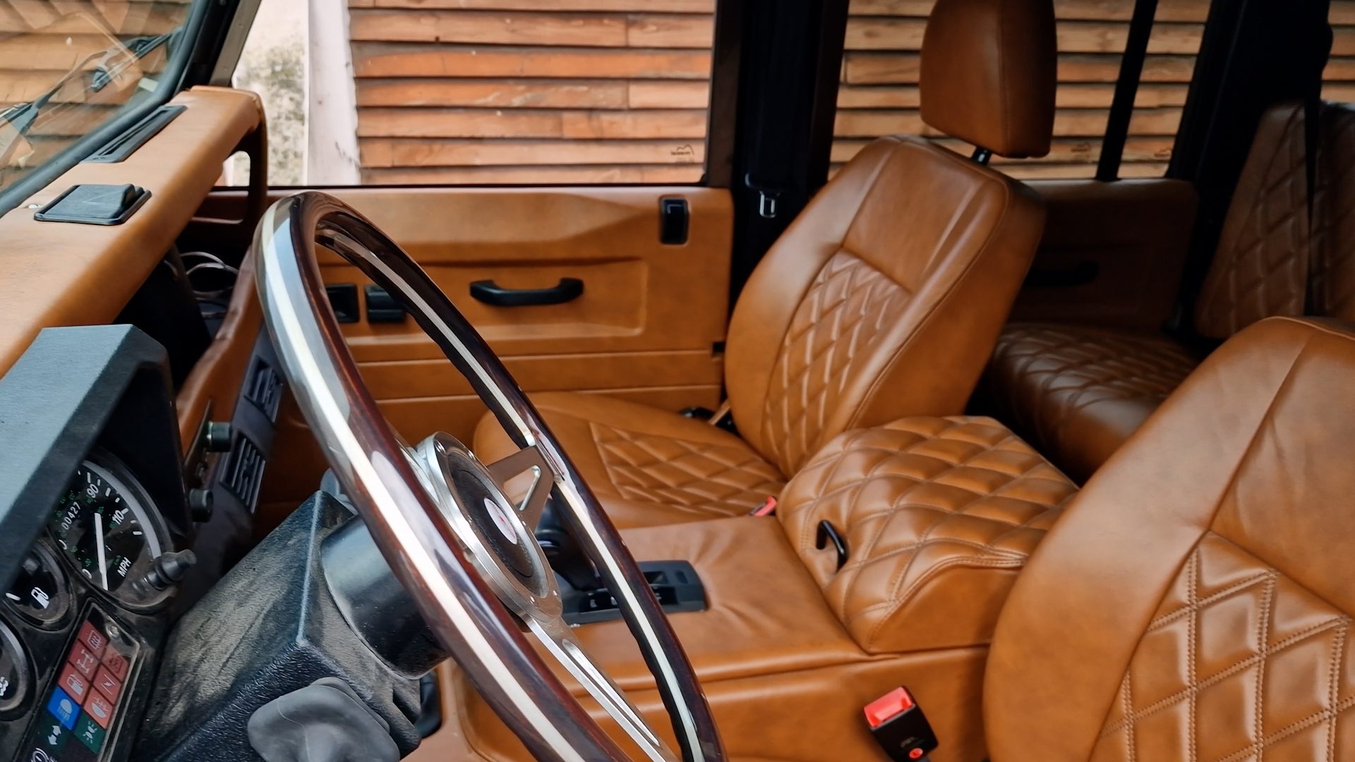 Project Enduring (Polish) - Land Rover Defender 110 - Bishop+Rook ...